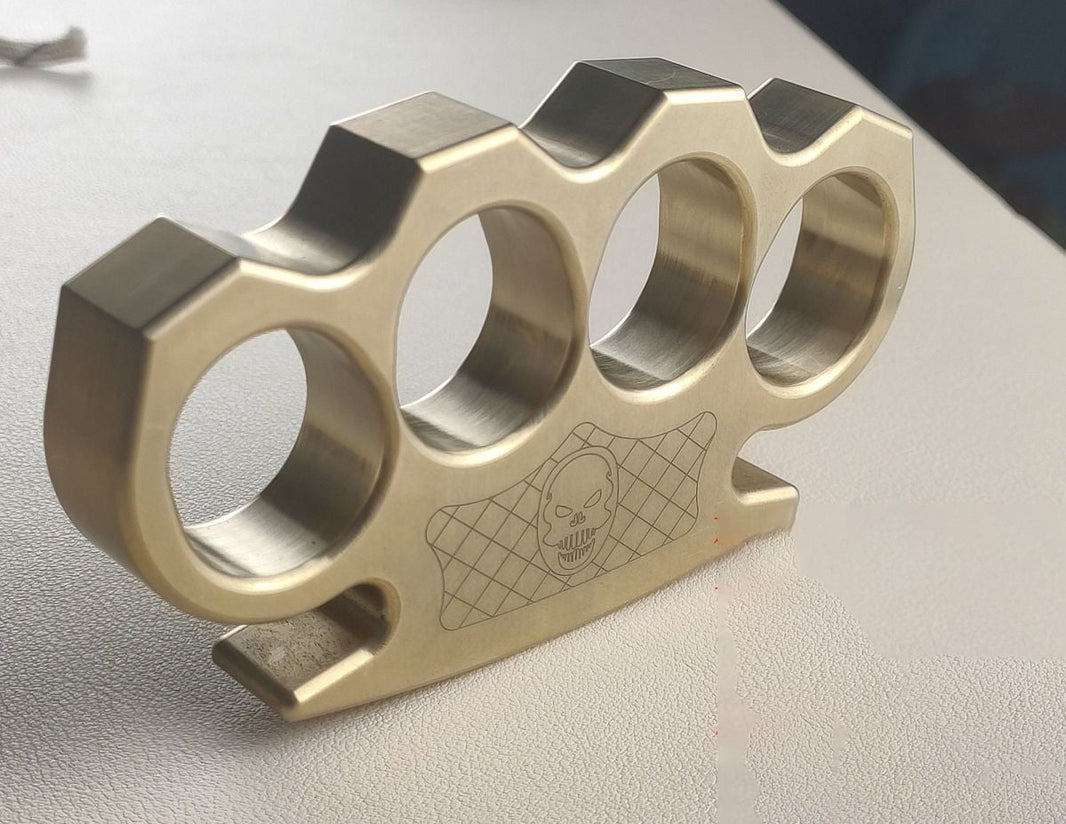 Four Finger Knuckle – Brass Knuckle